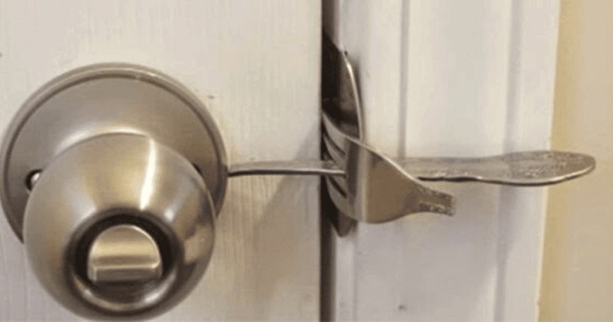10 Creative Ways to Lock a Door Without a Lock