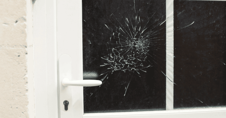 7 Signs of an Attempted Break-In (Watch Out For This!)
