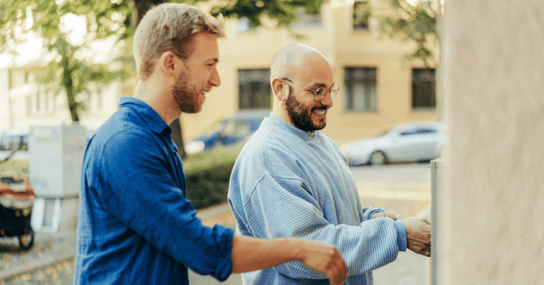 5 Effective Ways to Handle an Intrusive Neighbor