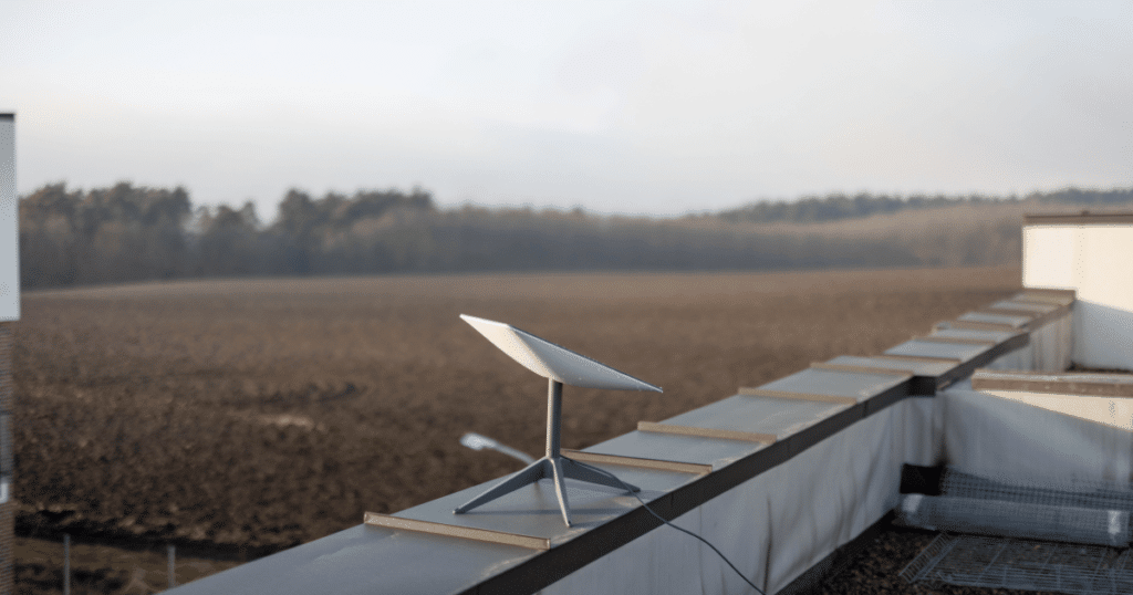 2025 Guide: Can I Use Security Cameras with Starlink?