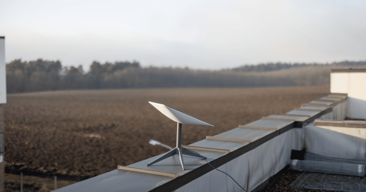 2025 Guide: Can I Use Security Cameras with Starlink?